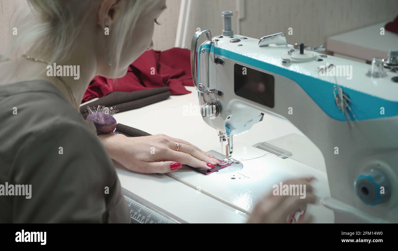 Order tailoring hi-res stock photography and images - Alamy