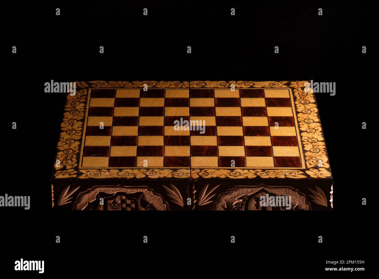 Empty chess board without chess hi-res stock photography and images - Alamy