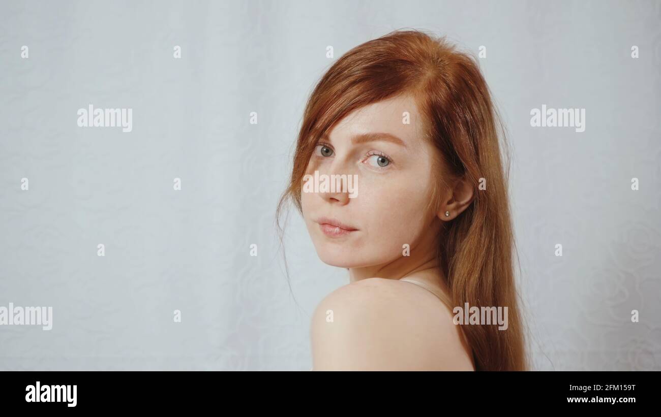 Portrait of redhead young girl in home interior Stock Photo - Alamy