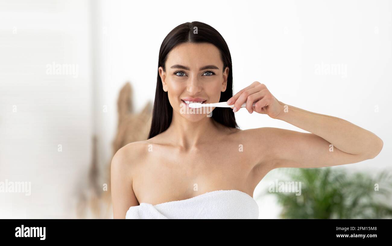 Dental care, routine procedure for oral cavity at home Stock Photo - Alamy