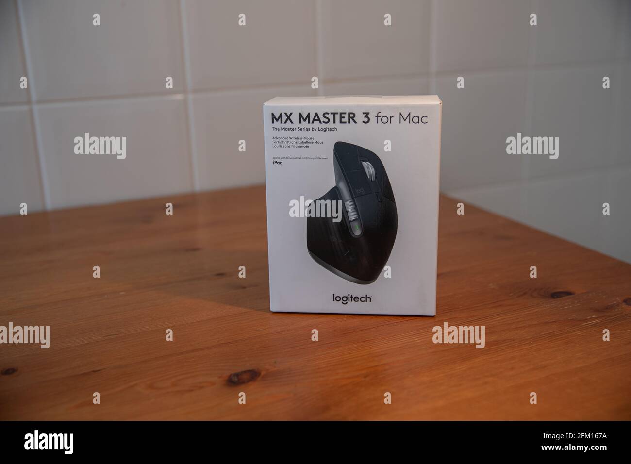 Logitech mouse hi-res stock photography and images - Alamy