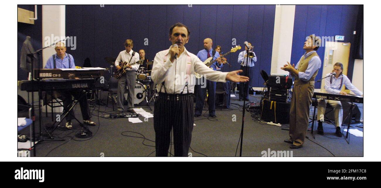 DEXYS MIDNIGHT RUNNERS in London rehearsal studio ahead of relaunch ...
