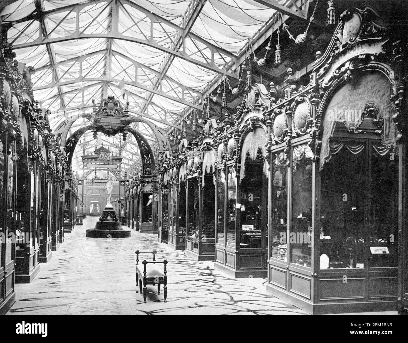 Exposition Universelle, Paris,1889 : Interior view of the gallery of ...