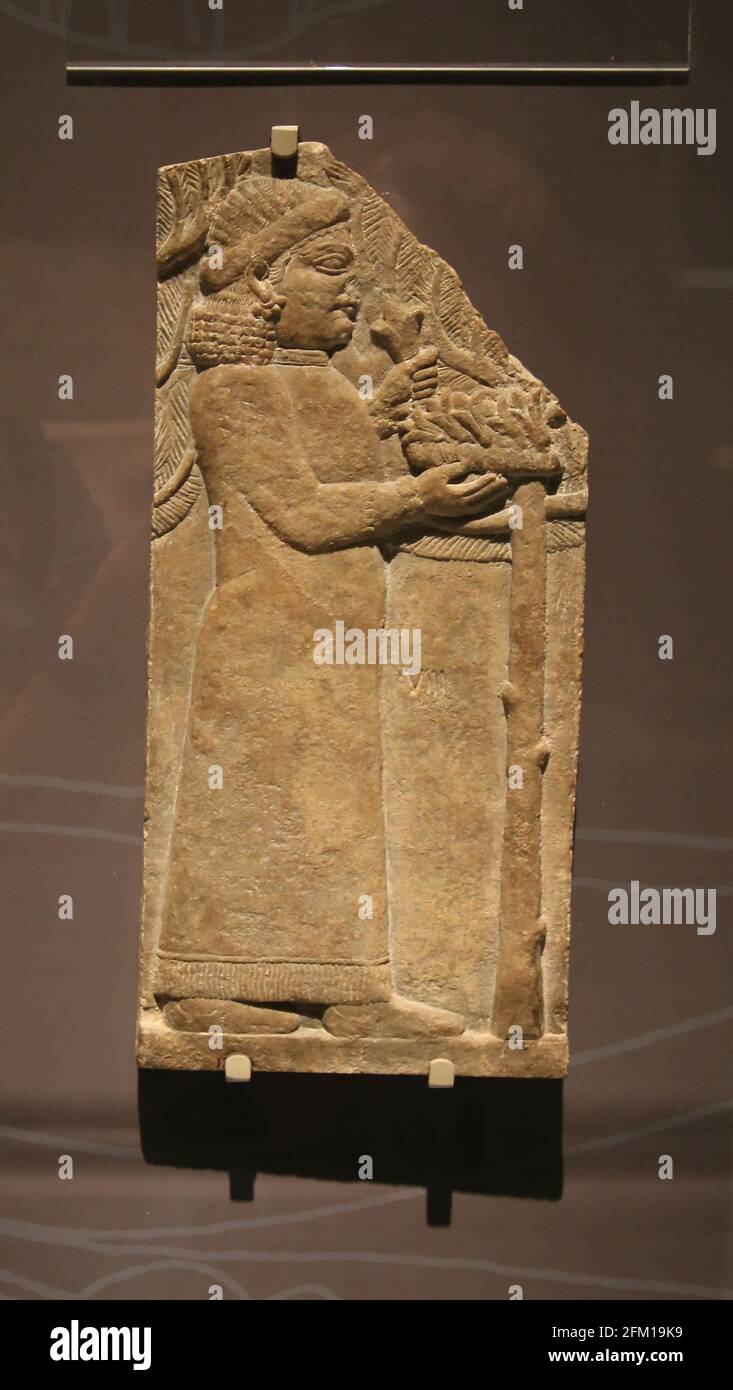 Assyrian dress hi-res stock photography and images - Alamy