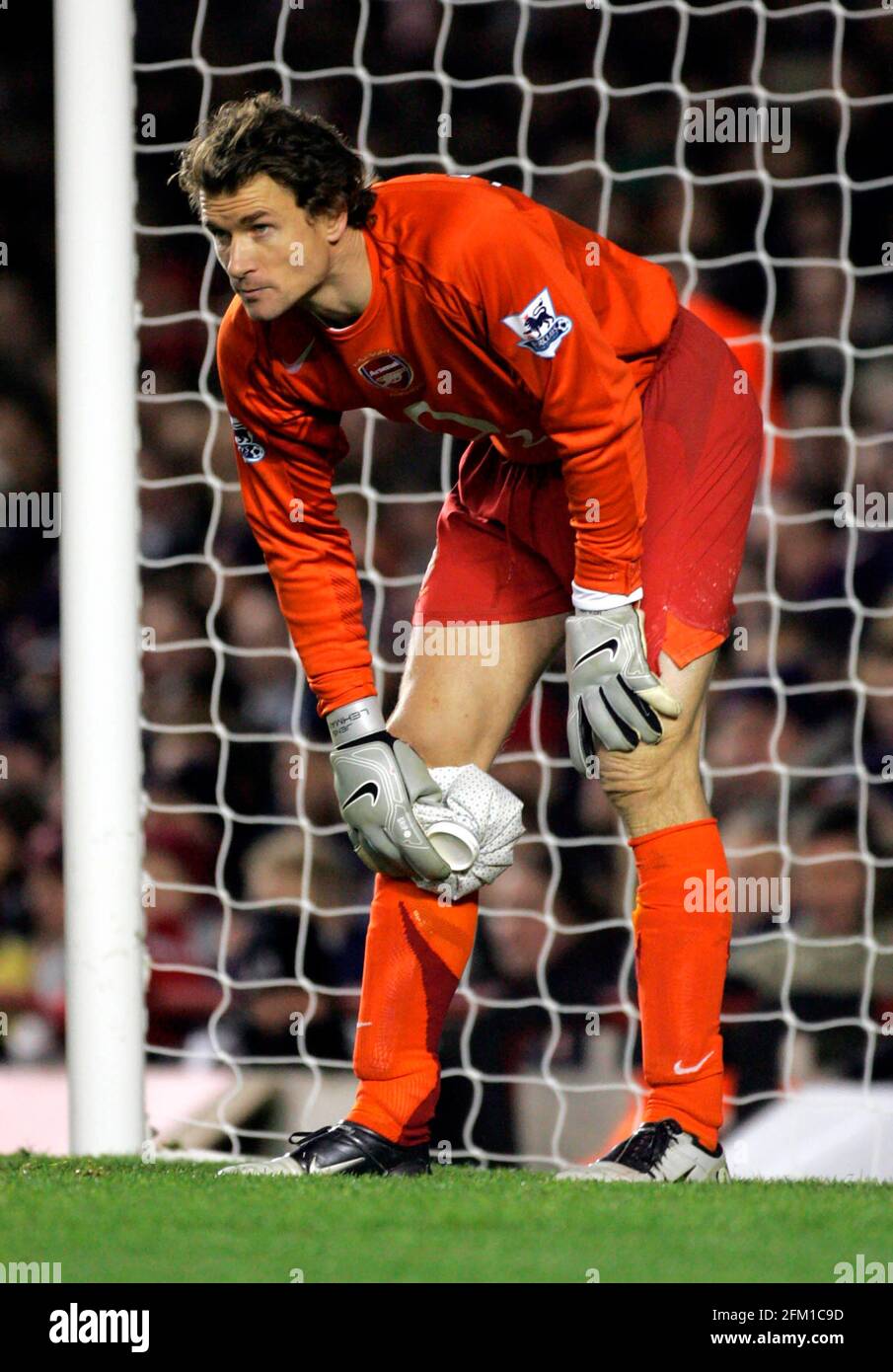 Arsenal V Chelsea 18/12/05 Jens Lehman holds ice pack to his knee ...