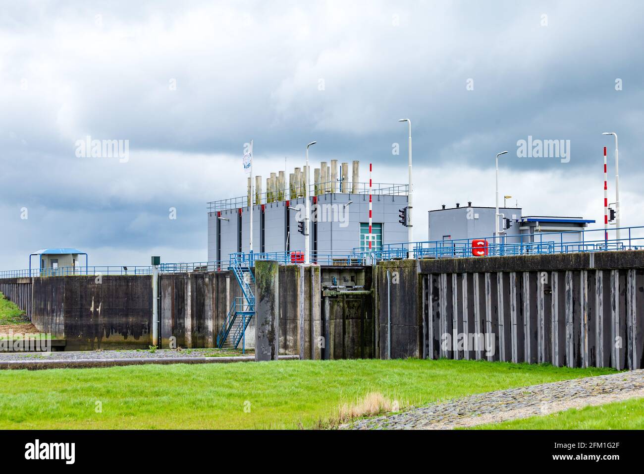 Sluice complex hi-res stock photography and images - Alamy