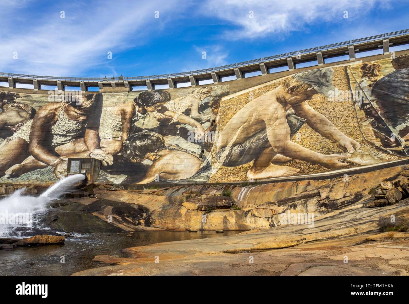Wellington Dam world's largest dam wall mural painted by Guido Van ...