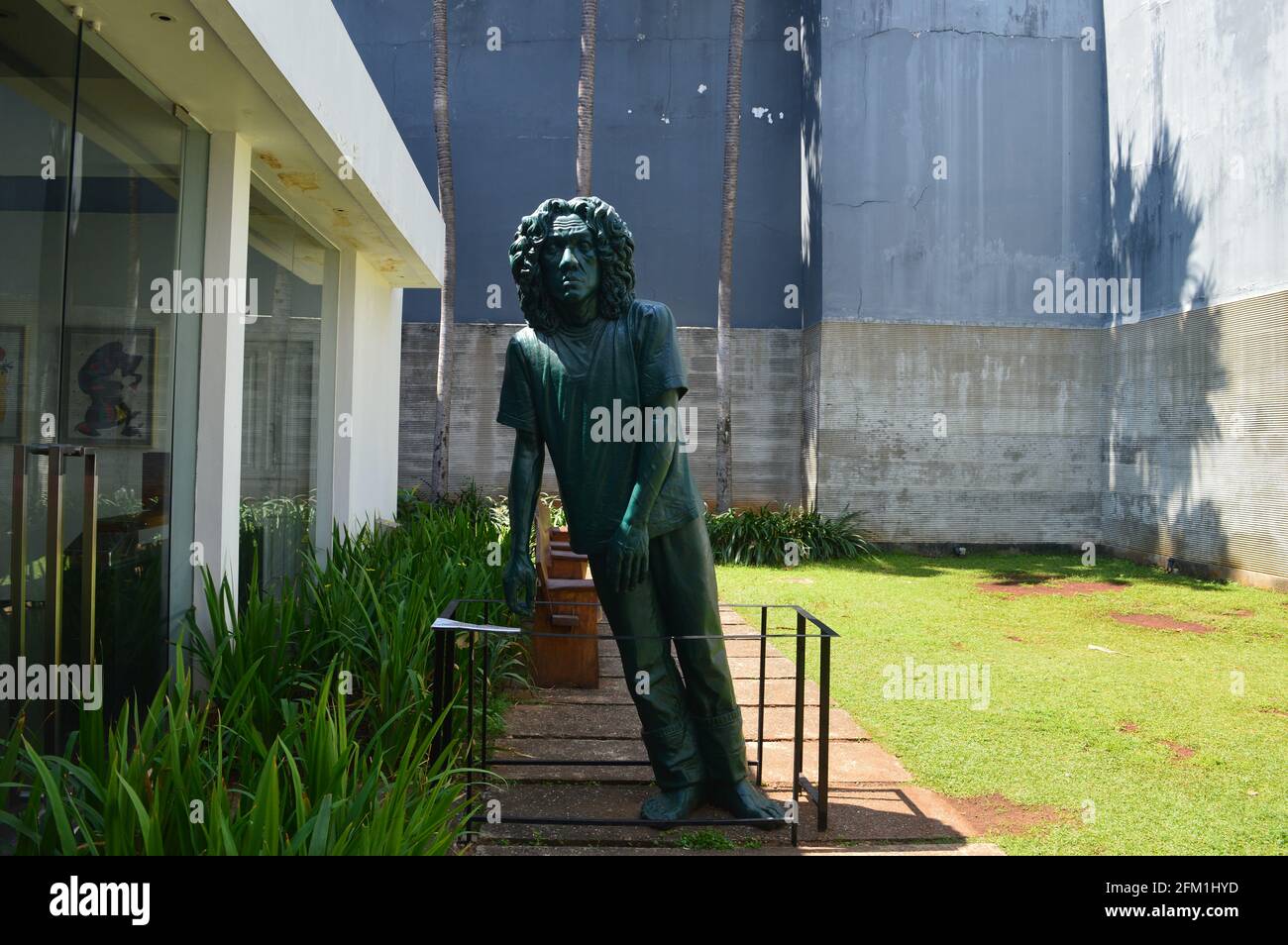 Inclined position hi-res stock photography and images - Alamy