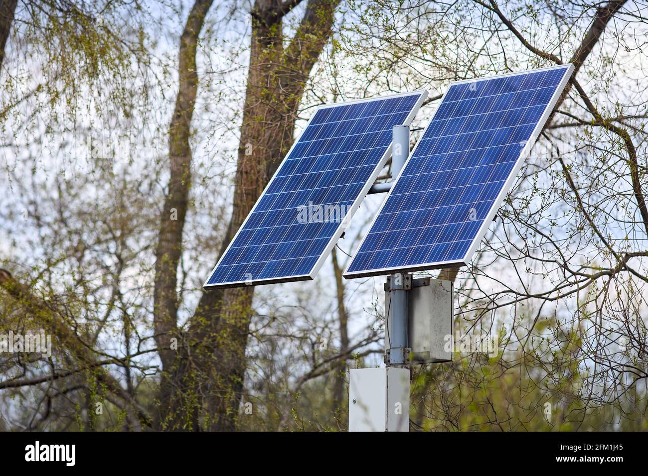 Solar battery generates clean green energy for lanterns in public park ...
