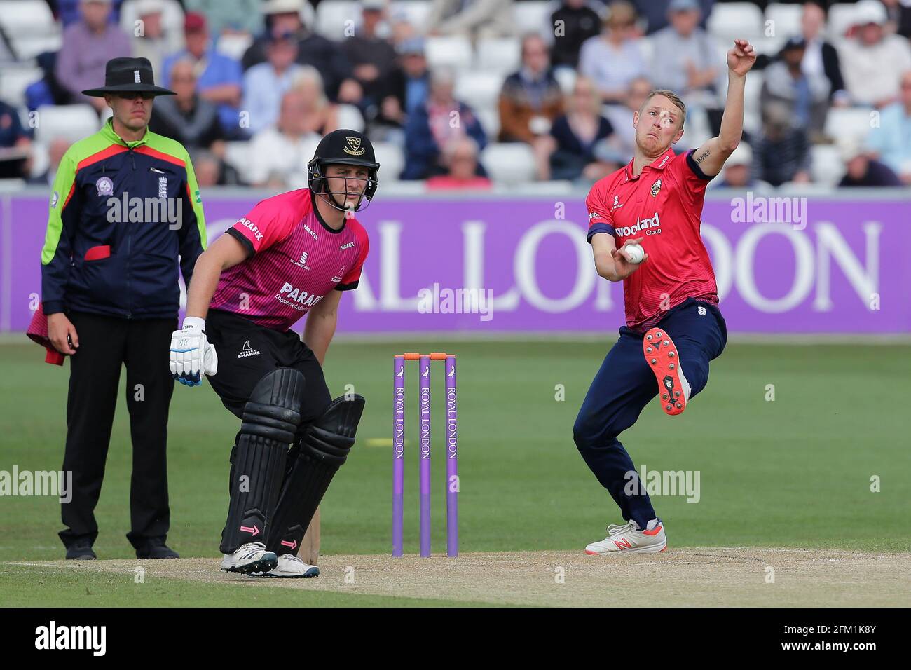 Jamie Porter in bowling action for Essex during Essex Eagles vs Sussex ...