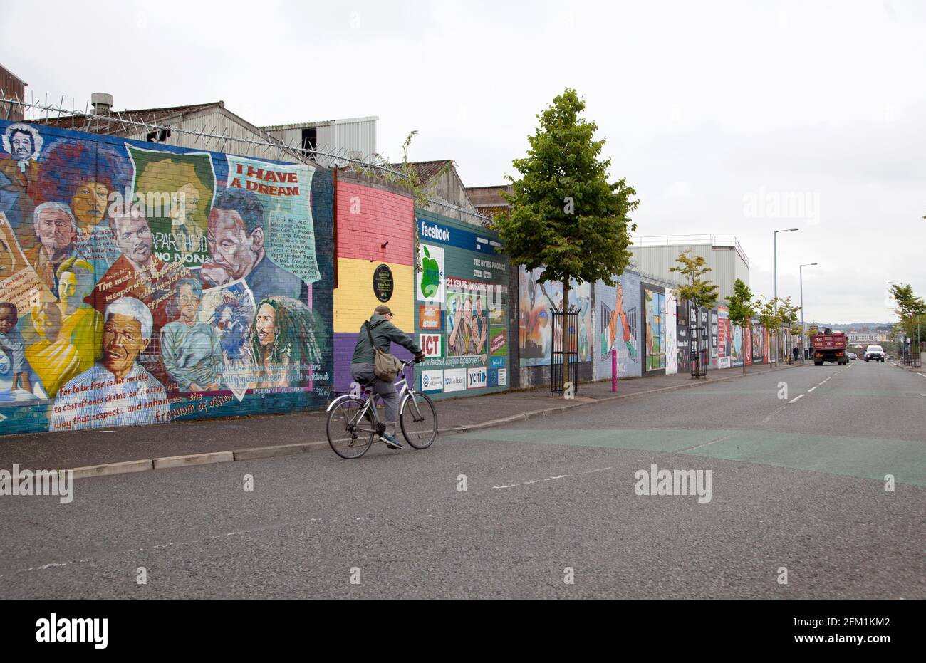 Belfast wall art hi-res stock photography and images - Alamy