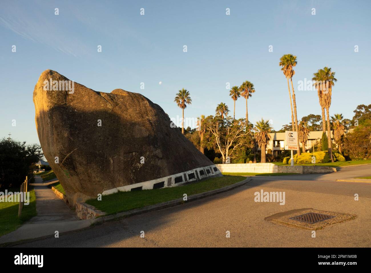 Dog Rock a granite boulder which resembles the head of a dog located on ...