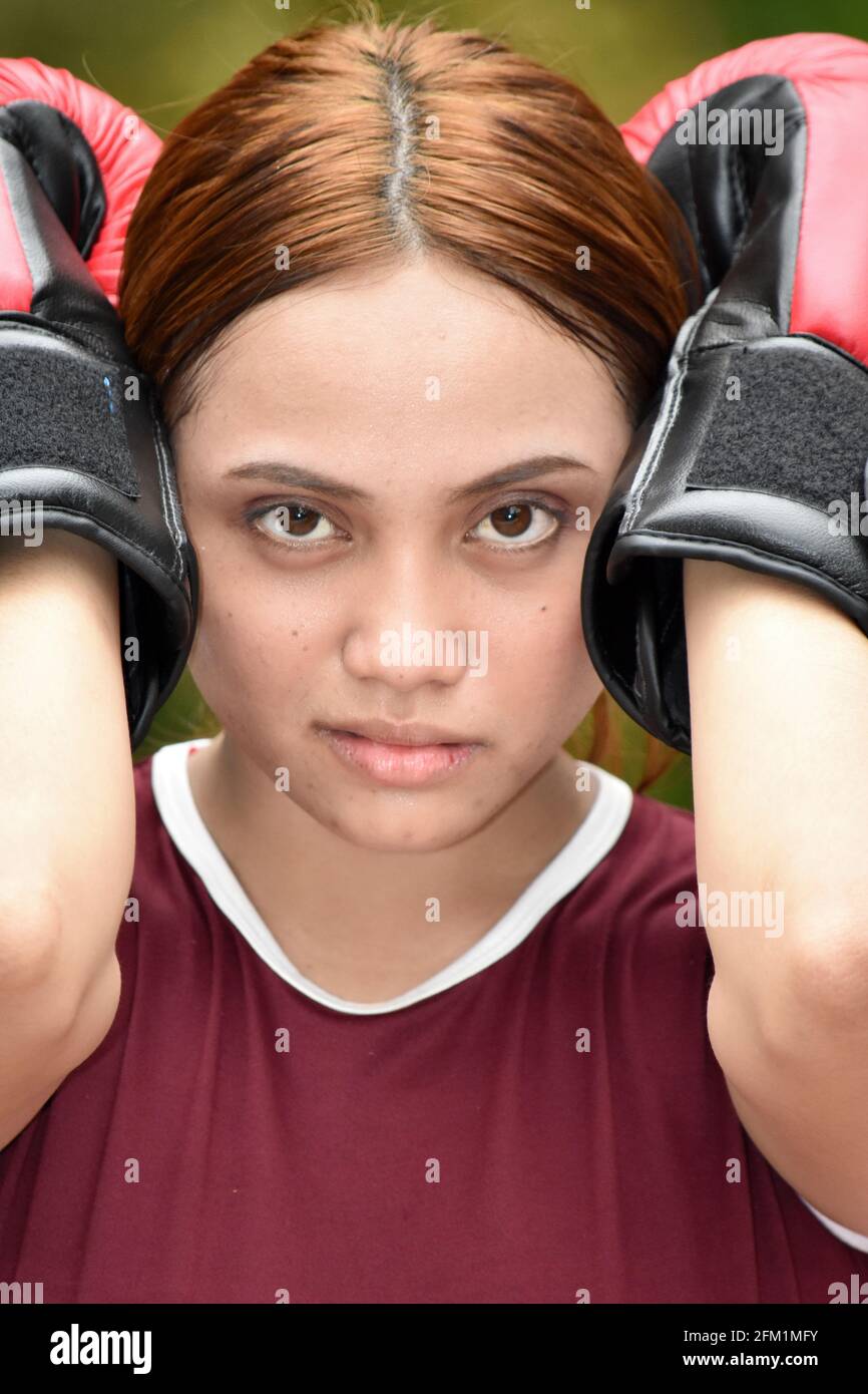 Female boxer mma hi-res stock photography and images - Alamy