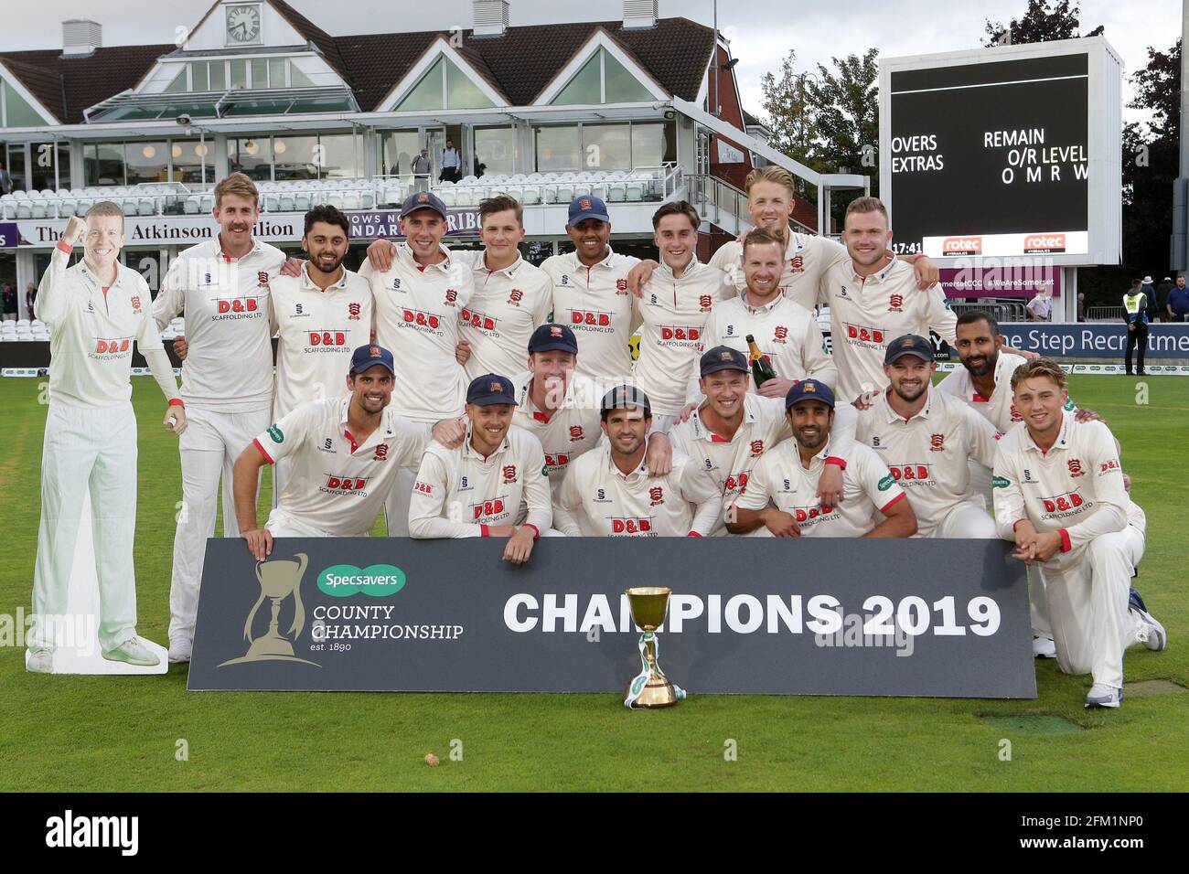 Cricket county championship trophy hi-res stock photography and images ...