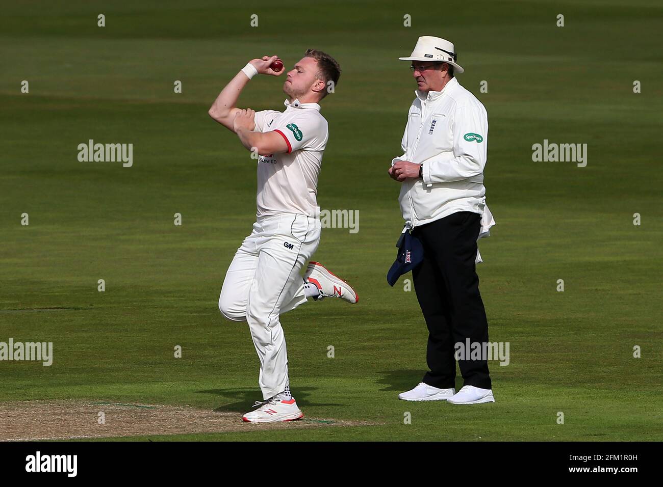 Sam Cook in bowling action for Essex during Warwickshire CCC vs Essex ...