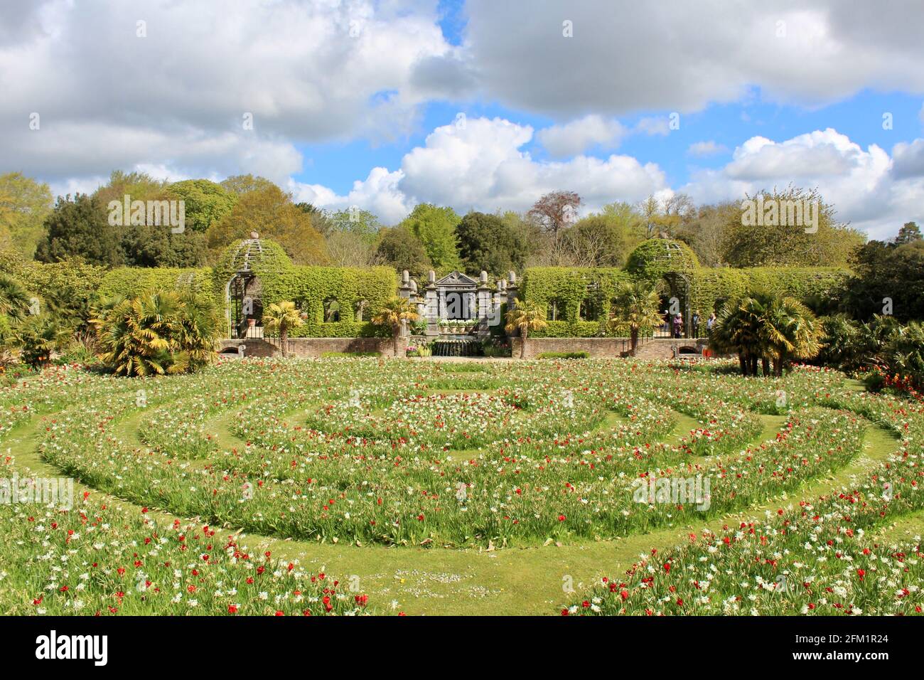 Arundel Castle Tulip Festival - 2021 - Circular plantings of tulips and ...