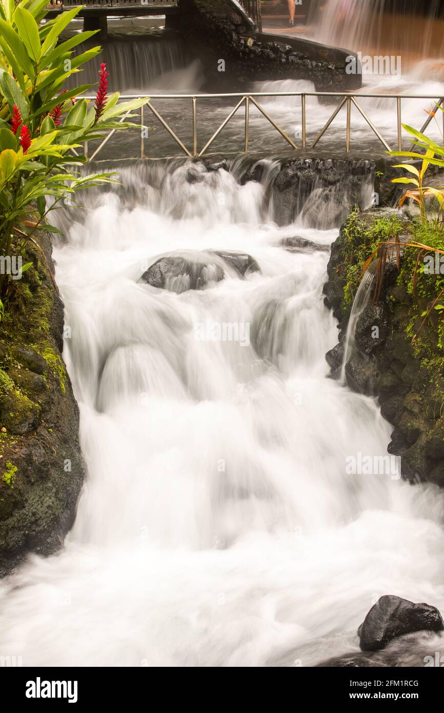Thermal-water pools and non-pumped (free-flowing) hot spring rivers at ...