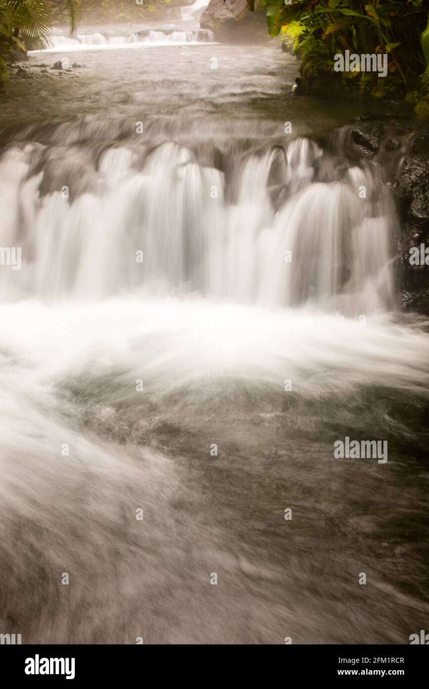 Thermal-water pools and non-pumped (free-flowing) hot spring rivers at ...