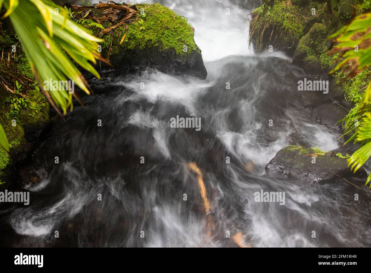 Thermal-water pools and non-pumped (free-flowing) hot spring rivers at ...