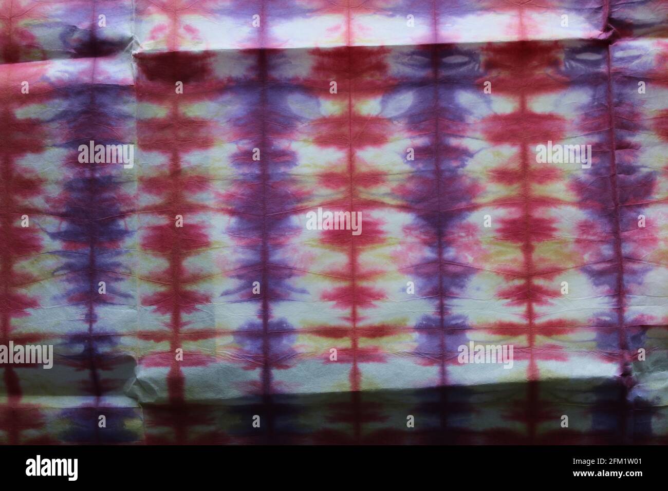 Hand colored paper hi-res stock photography and images - Alamy