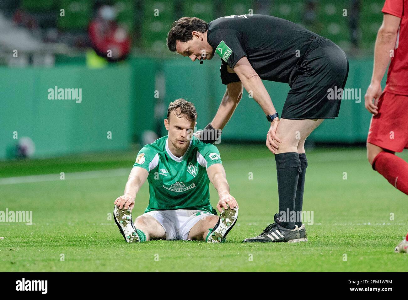 To take to semi finals hi-res stock photography and images - Alamy