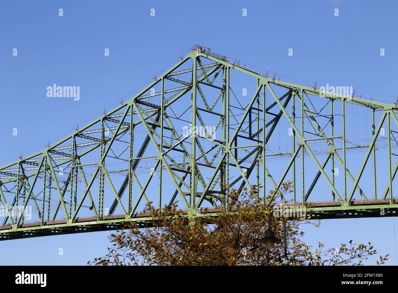 Connecting astoria hi-res stock photography and images - Alamy