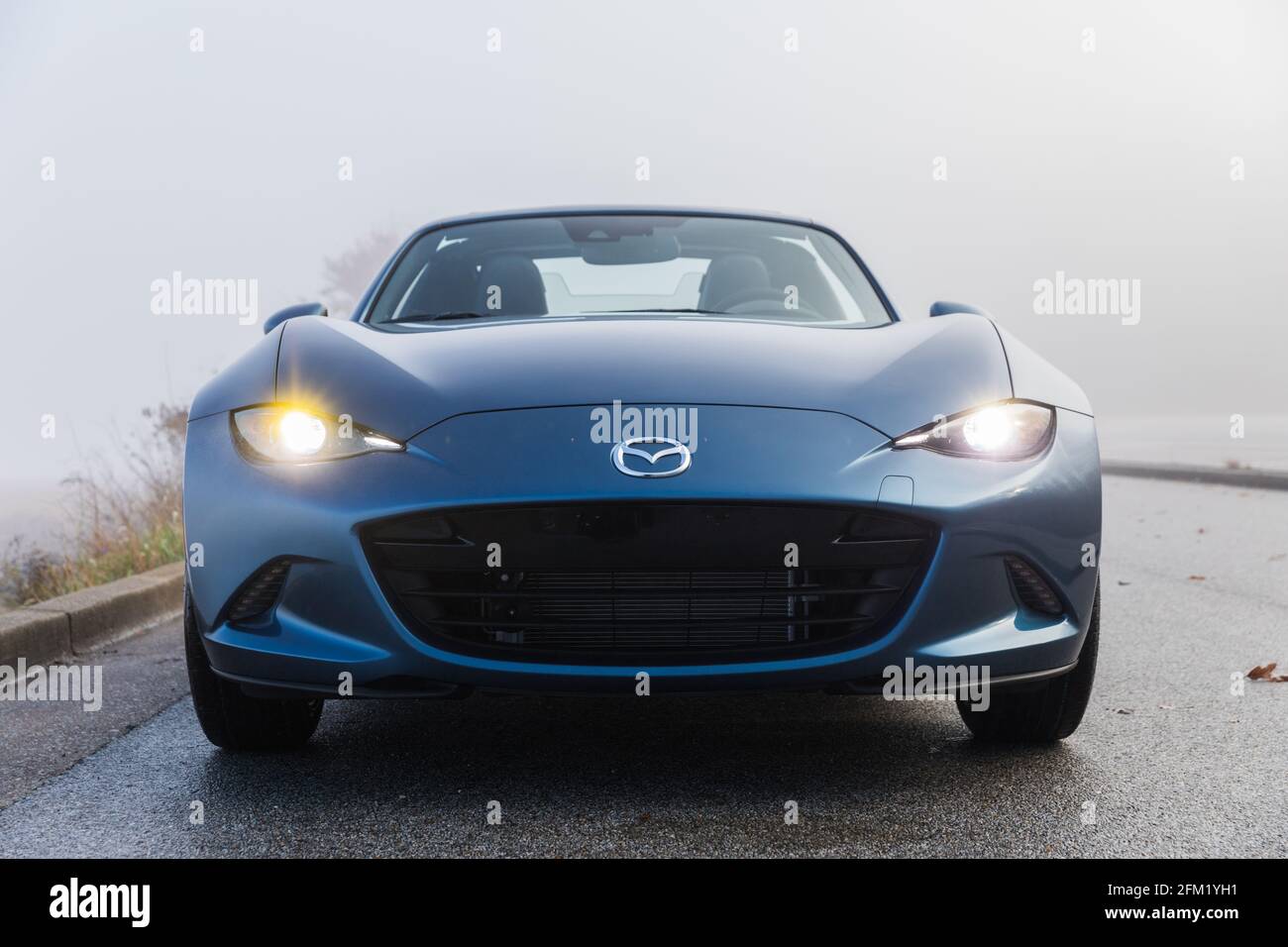 Front view of a new, blue 2020 Mazda MX-5 Miata GT RF Stock Photo - Alamy