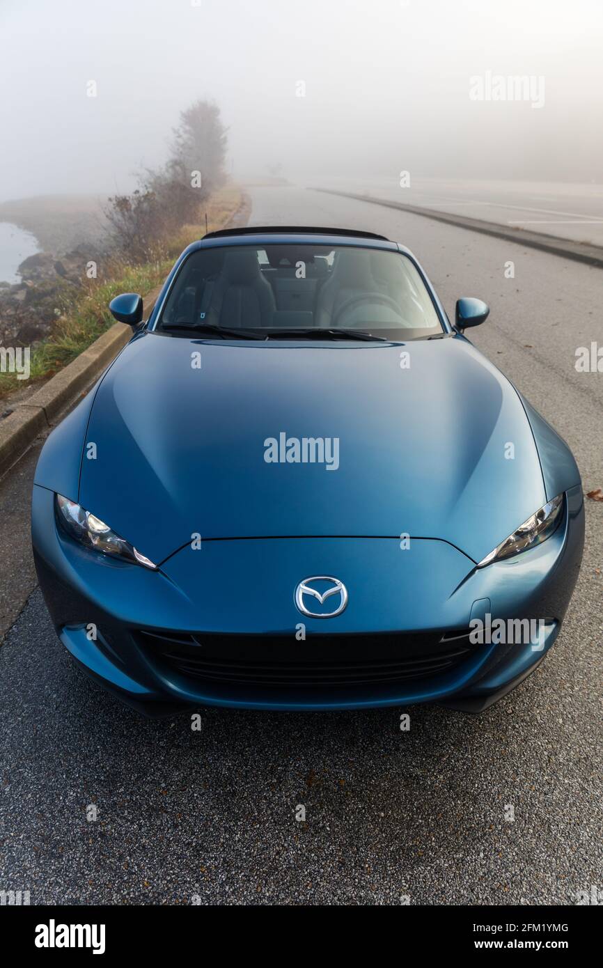 Front view of a new, blue 2020 Mazda MX-5 Miata GT RF Stock Photo - Alamy