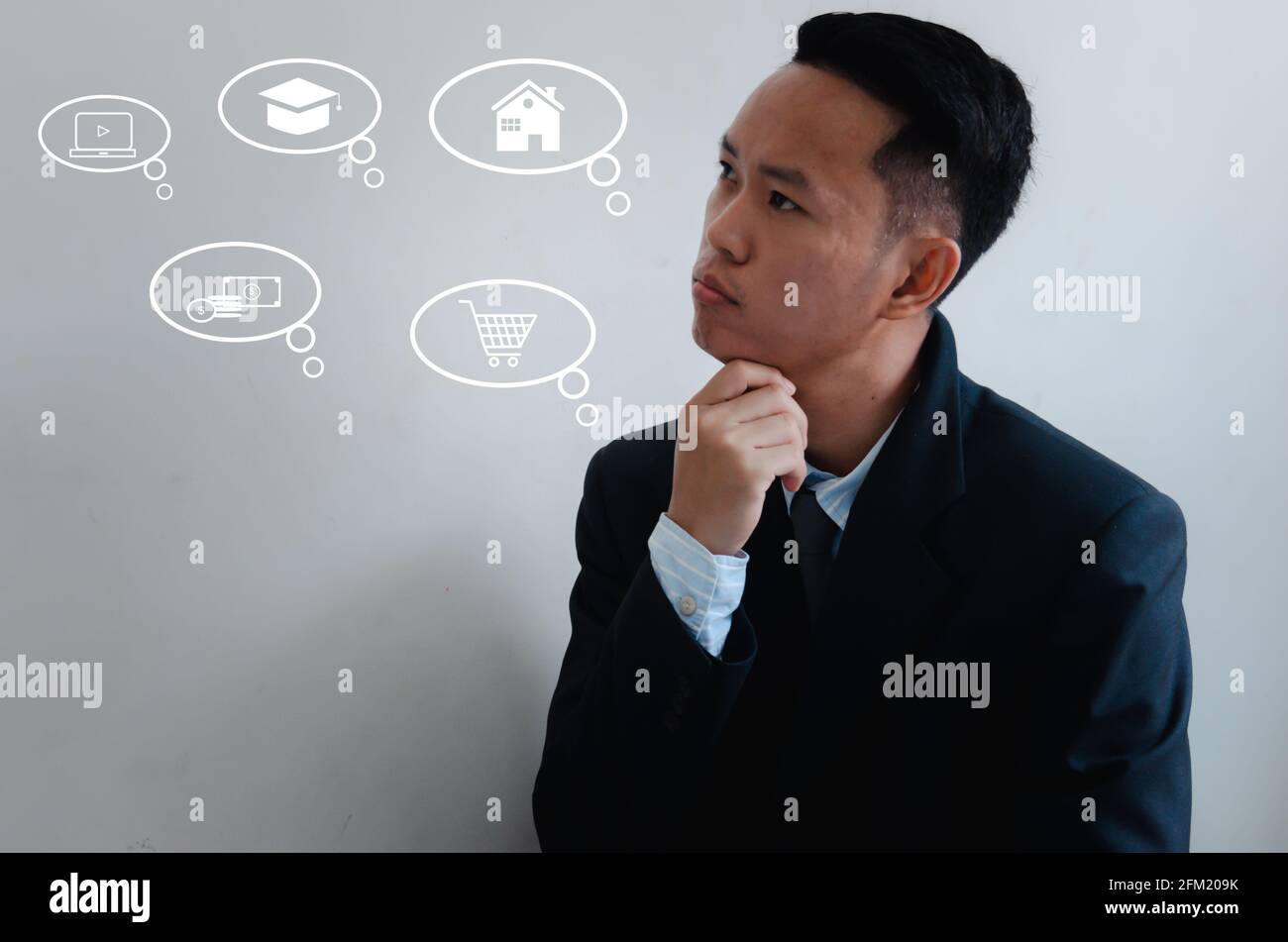 Expenses answer hi-res stock photography and images - Alamy