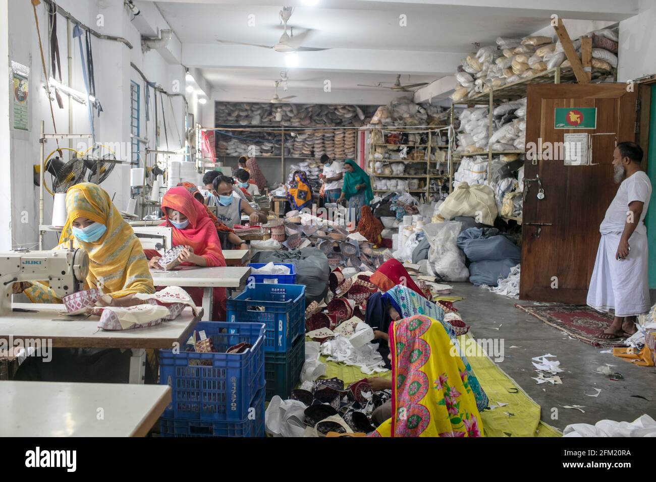 Making islamic tupi cap in hi-res stock photography and images - Alamy