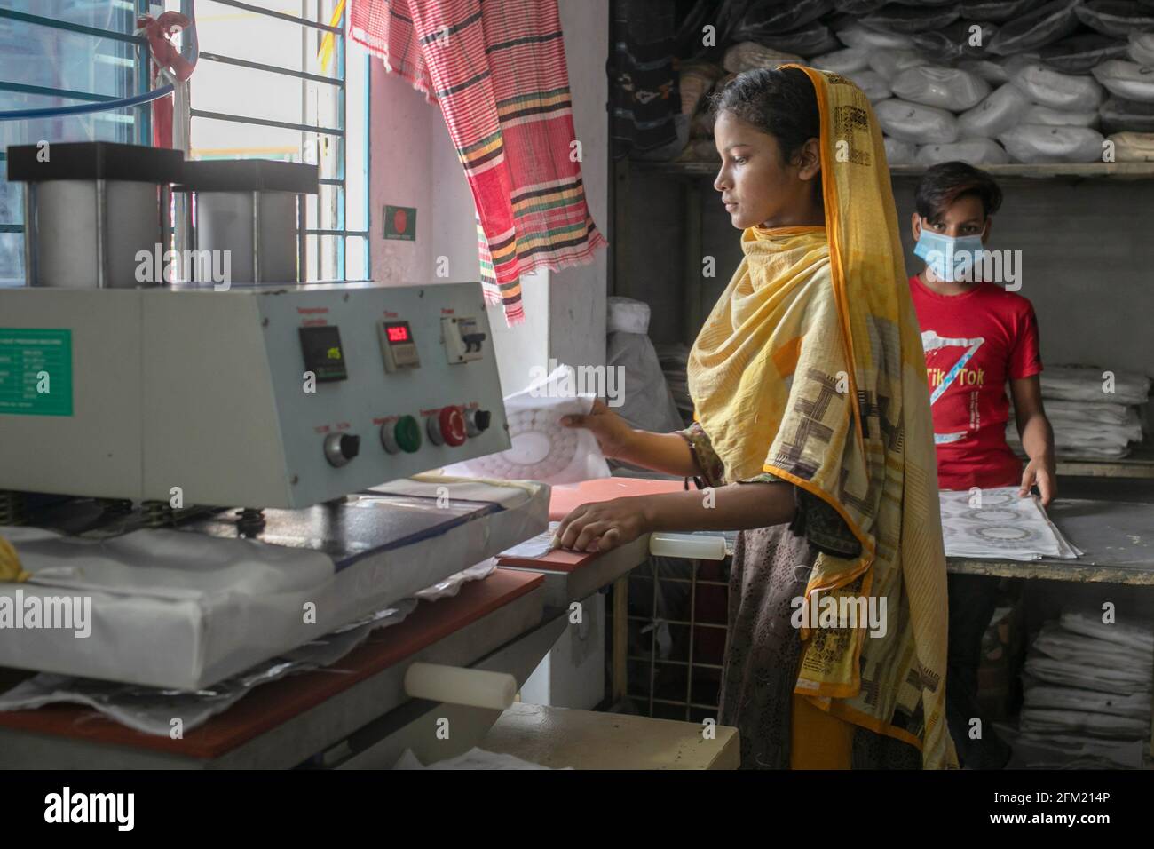 Making islamic tupi cap in hi-res stock photography and images - Alamy