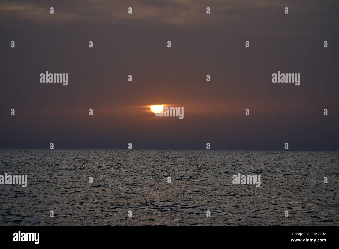 Sea horizontal hi-res stock photography and images - Alamy