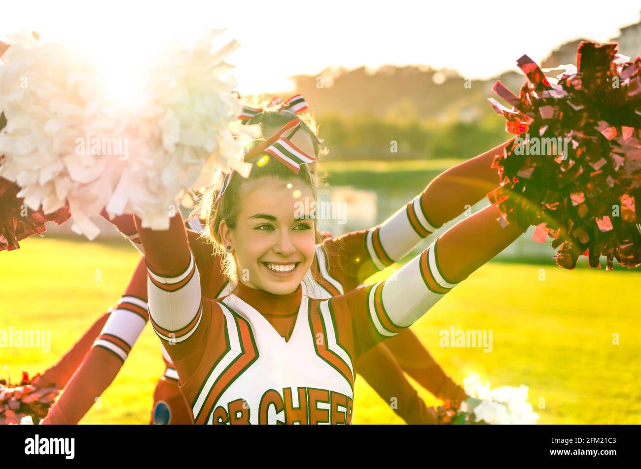 Cheerleader cheer hi-res stock photography and images - Alamy
