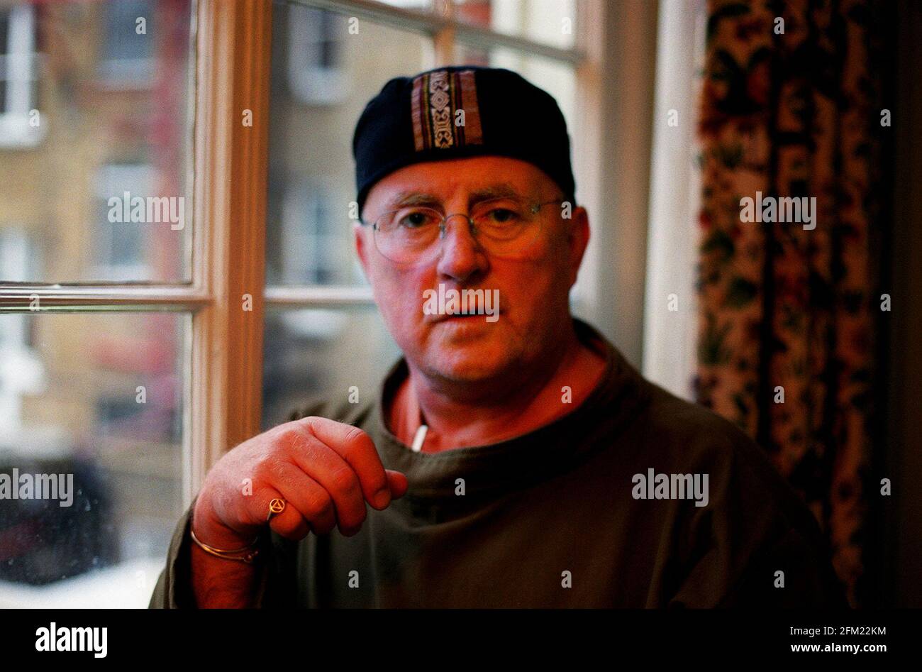 October london singer hi-res stock photography and images - Alamy