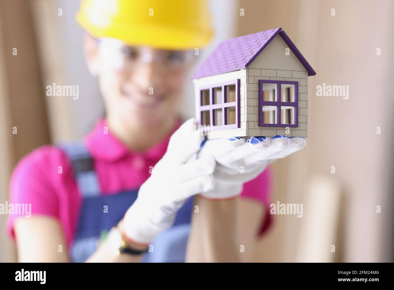 Master builder in hard hat hi-res stock photography and images - Alamy