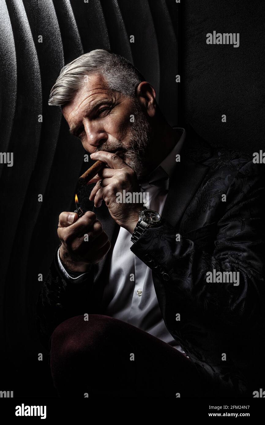 Gangster mafia man smoking cigar hi-res stock photography and images ...