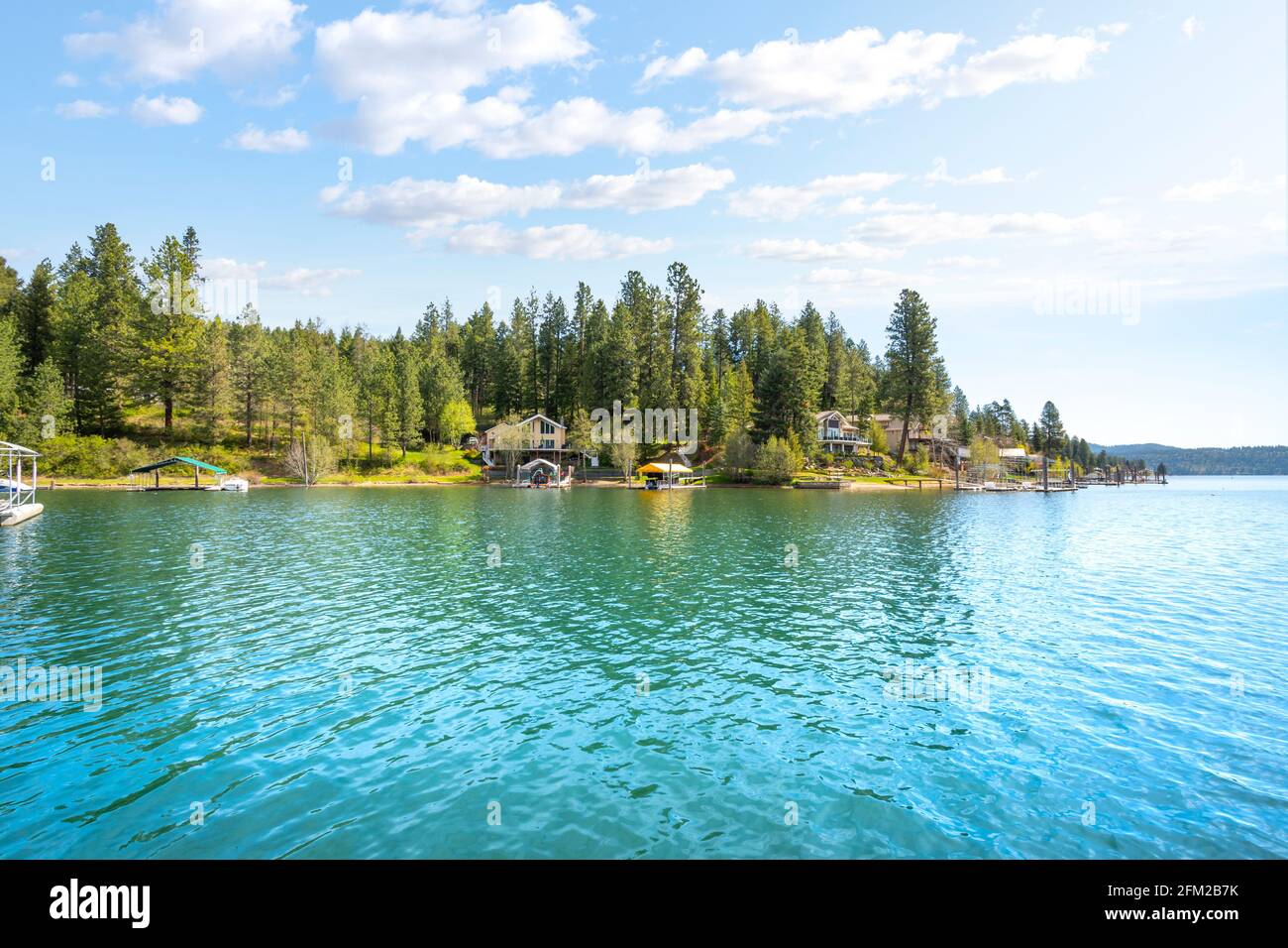 Waterfront homes with docks along Rockford Bay on Lake Coeur d'Alene ...