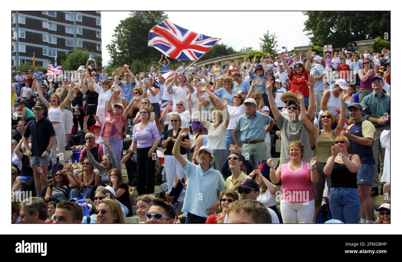 Wimbledon...... Henmaniapic David Sandison 29/6/2002 Stock Photo - Alamy