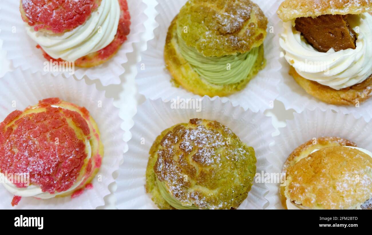 Cream puffs display hi-res stock photography and images - Alamy