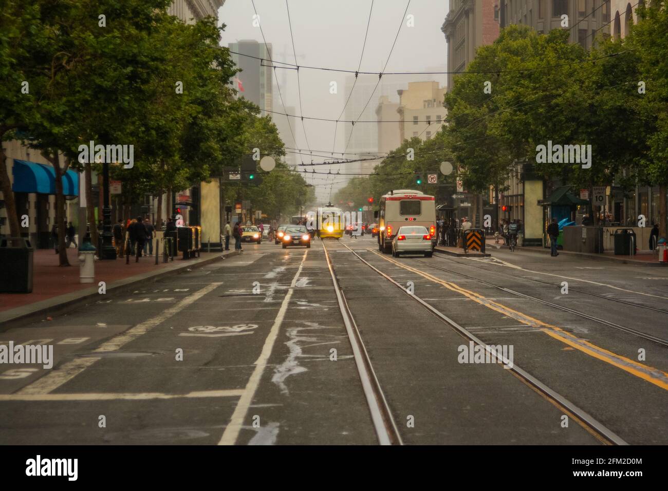 California street night house hi-res stock photography and images - Alamy