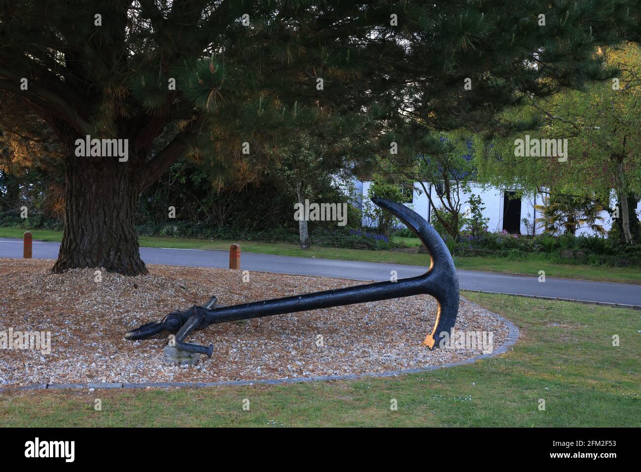 Large anchor on display hi-res stock photography and images - Alamy