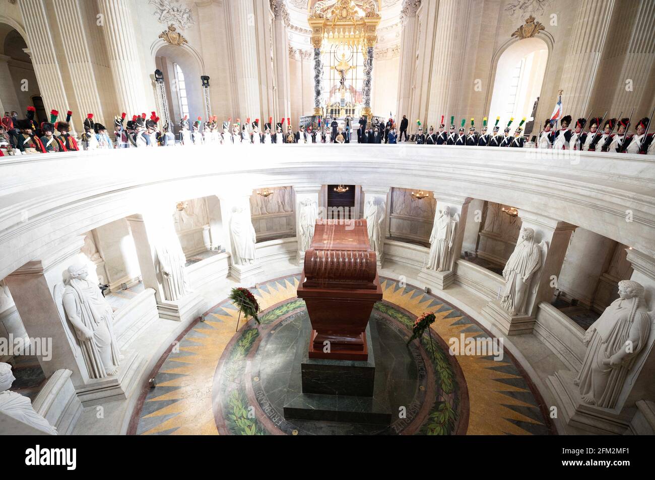 Napoleon bonapartes tomb hi-res stock photography and images - Alamy