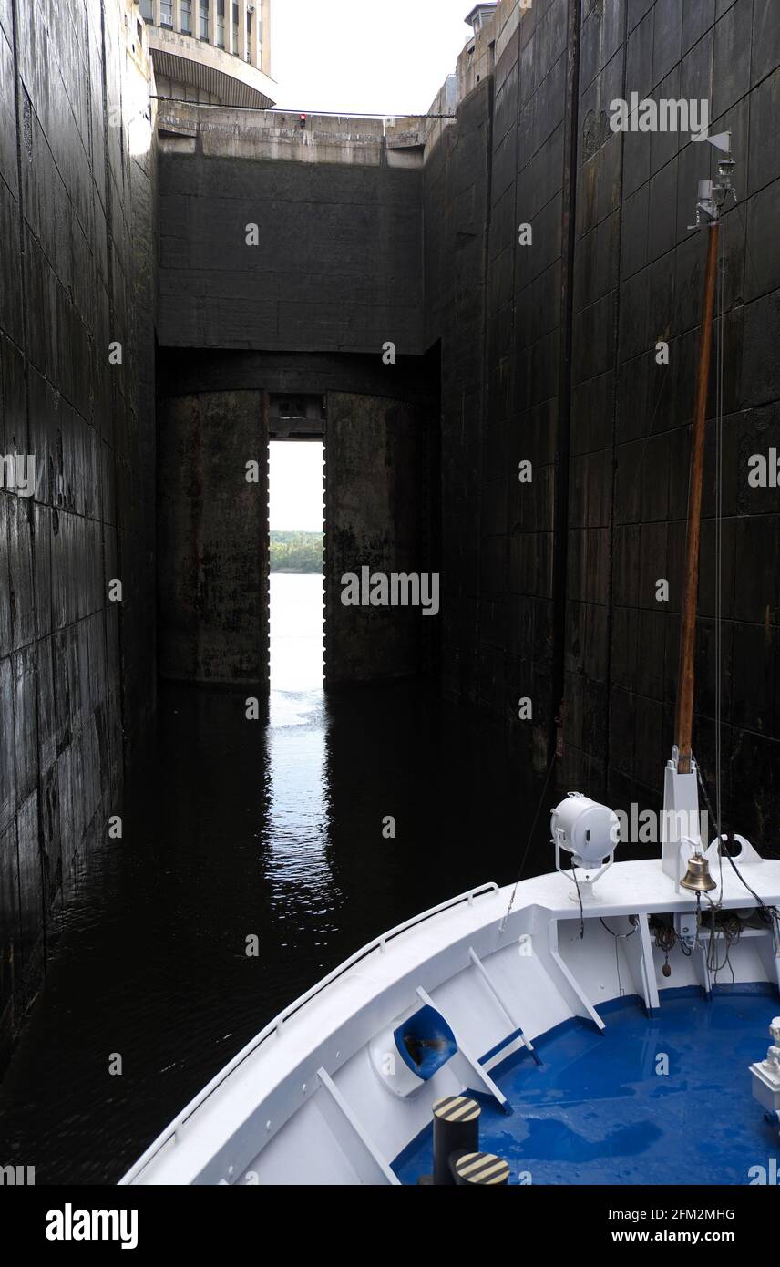 Opening the lower lock gates, Dnieper Hydroelectric Station Dam lock ...