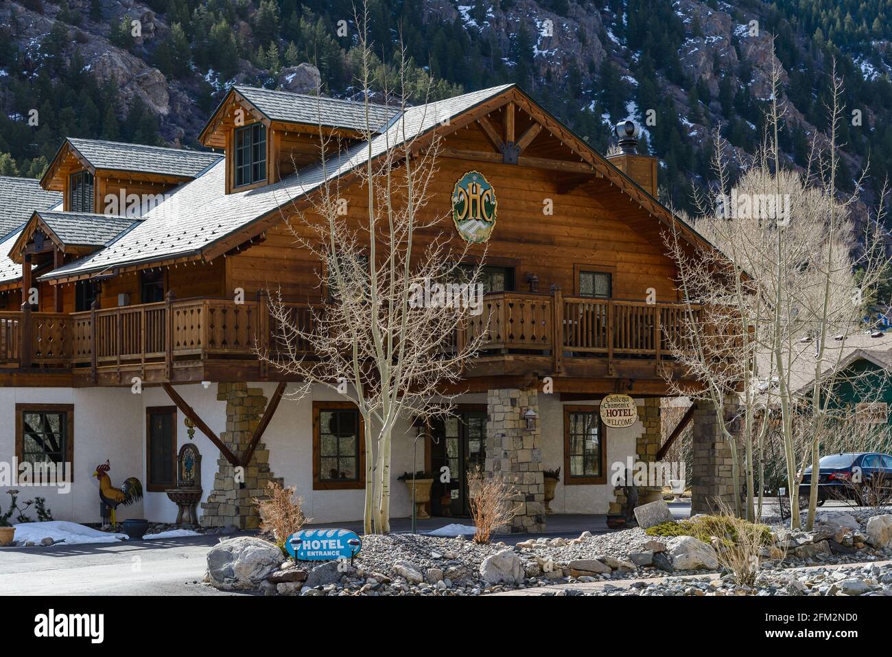 A charming mountain chalet at George, Colorado, USA Stock Photo - Alamy