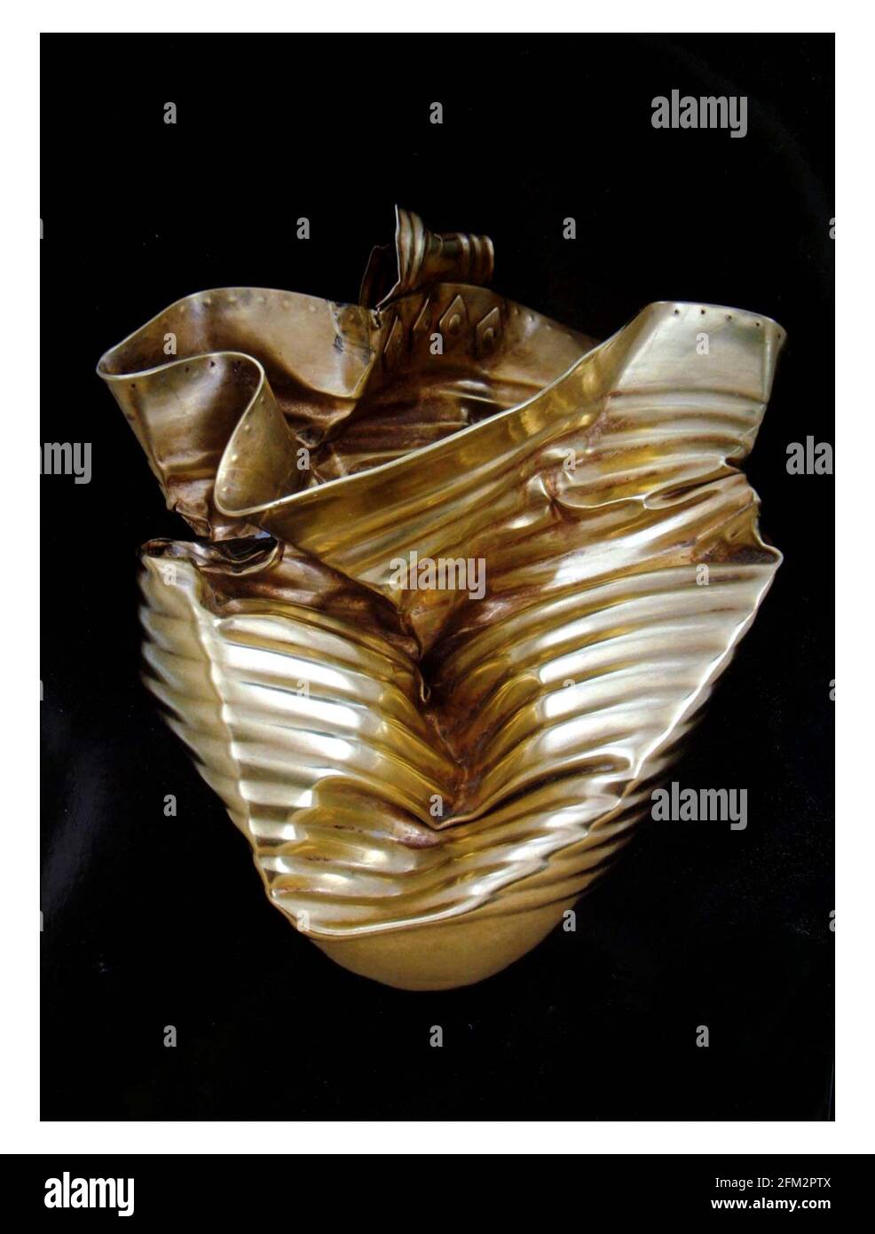 A Bronze Age corrugated golden cup,only the second of its kind ever ...