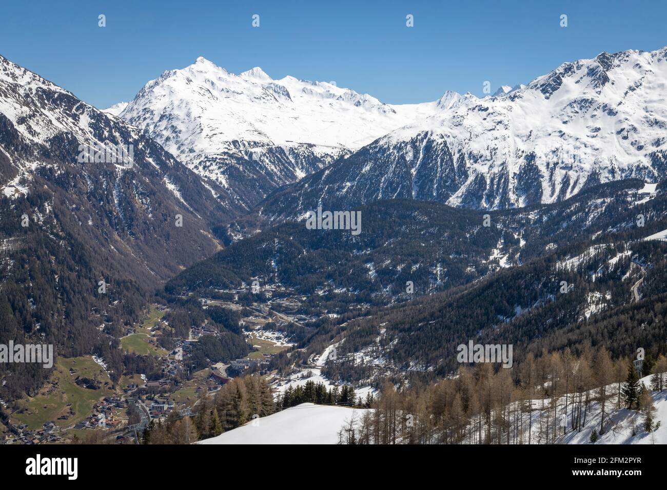 winter wonderland in Soelden in Oetztal, Austria Stock Photo - Alamy