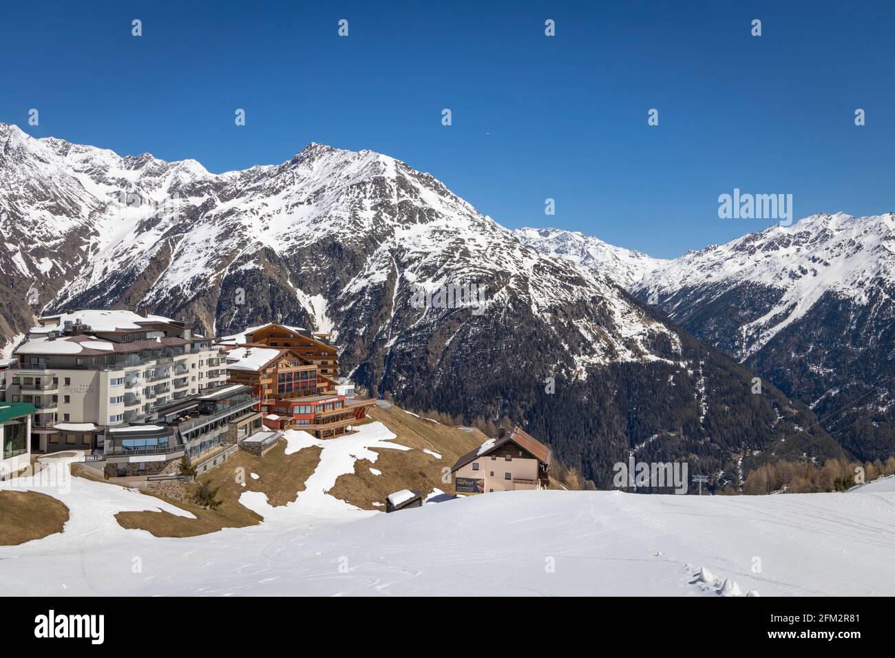 winter wonderland in Hochsoelden in Oetztal, Austria Stock Photo - Alamy