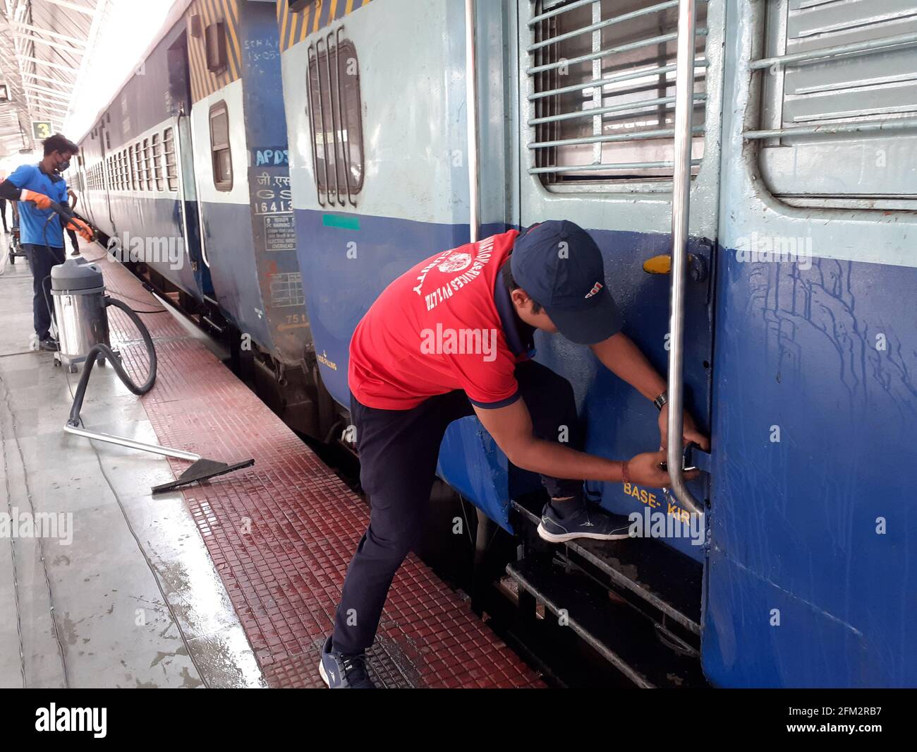 Cleaning staff of Northeast Frontier Railway cleaning the railway ...
