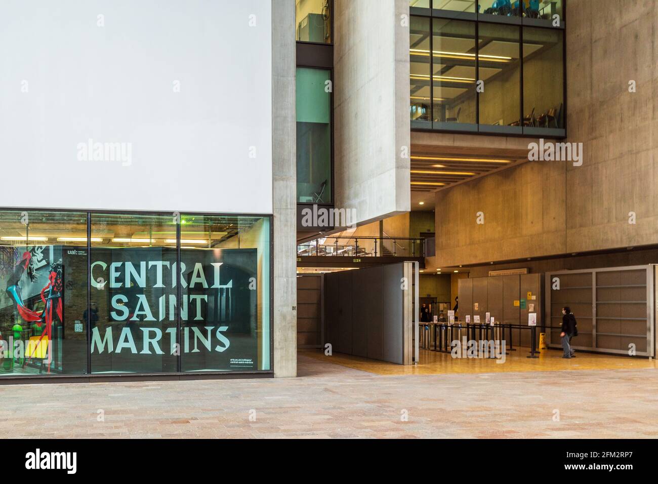 Central saint martins ual hi-res stock photography and images - Alamy
