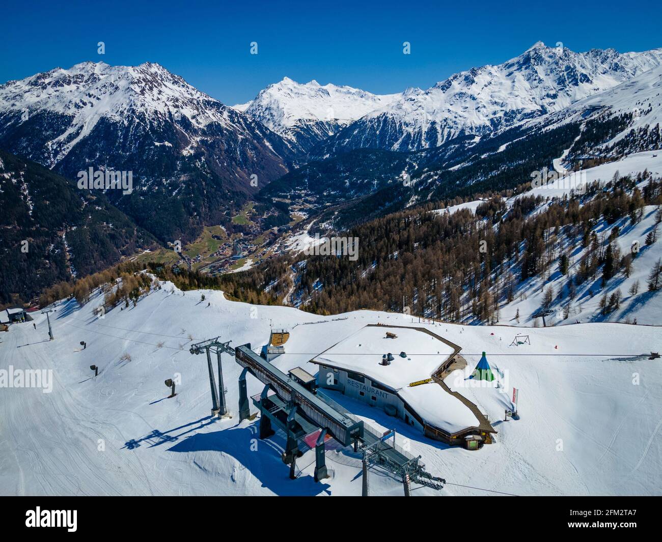 winter wonderland in Hochsoelden in Oetztal, Austria Stock Photo - Alamy